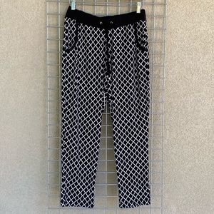 Jones New York | Pants & Jumpsuits | Diamond Pattern Mid Rise Capri ...